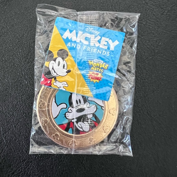 Disney | Other | Disney Wonder Mates Goofy Collectible Coin | Poshmark